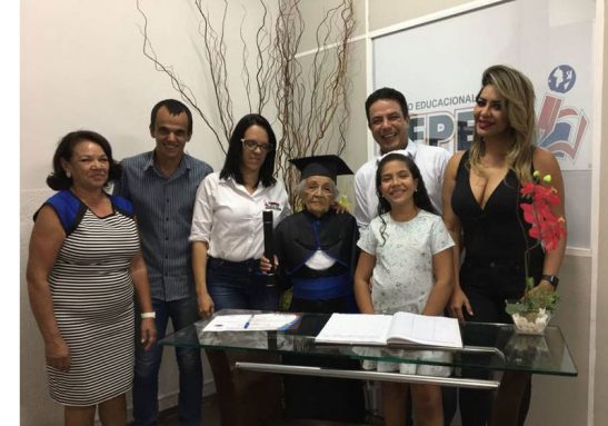 Tataravó de 91 anos se forma no ensino médio e quer mais - Só Notícia Boa