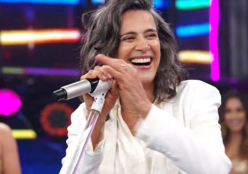 Simone revela que tem 70 anos e choca artistas e internautas | Só ...